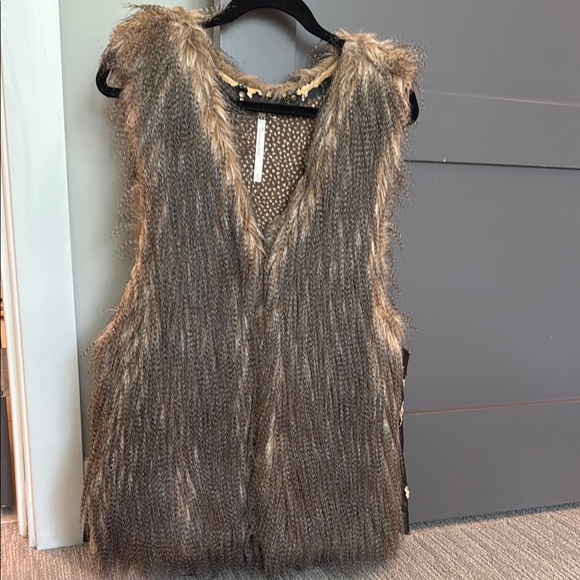 RACHEL Rachel Roy | Jackets & Coats | Rachel Rachel Roy Faux Fur Vest ...